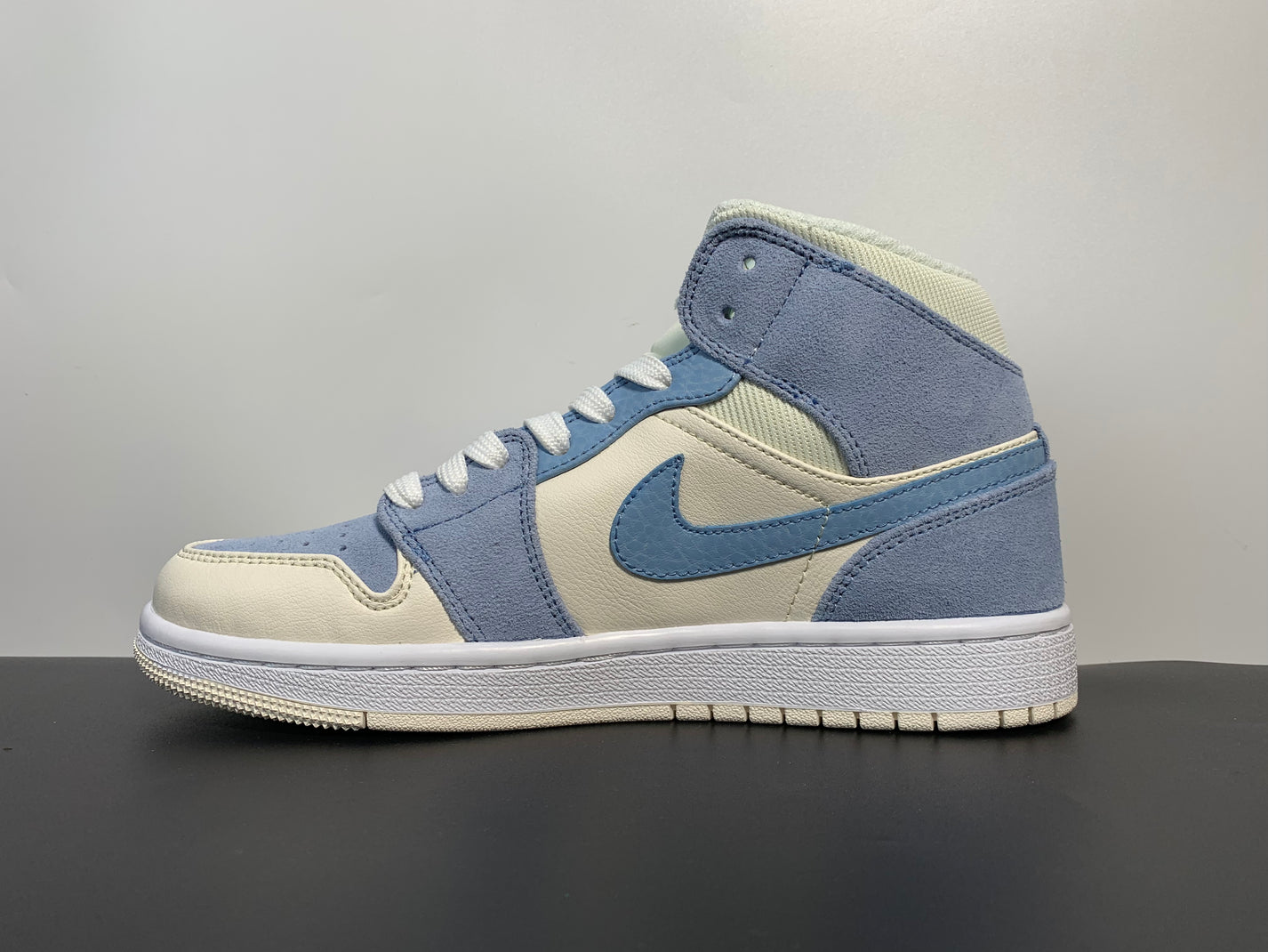 Nike Air Jordan 1 Mid Mixed Textures Blue – TOTOFONE